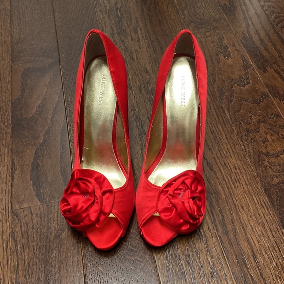 Nine West | Shoes | Red 3 Inch Heels Never Been Worn Nine West Flower ...